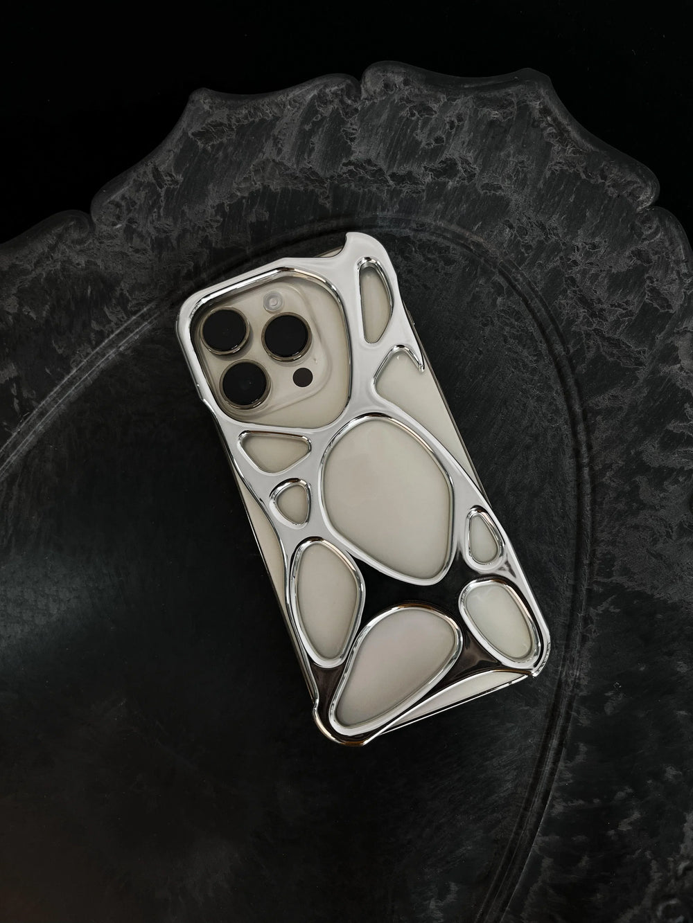for iPhone – The Eon